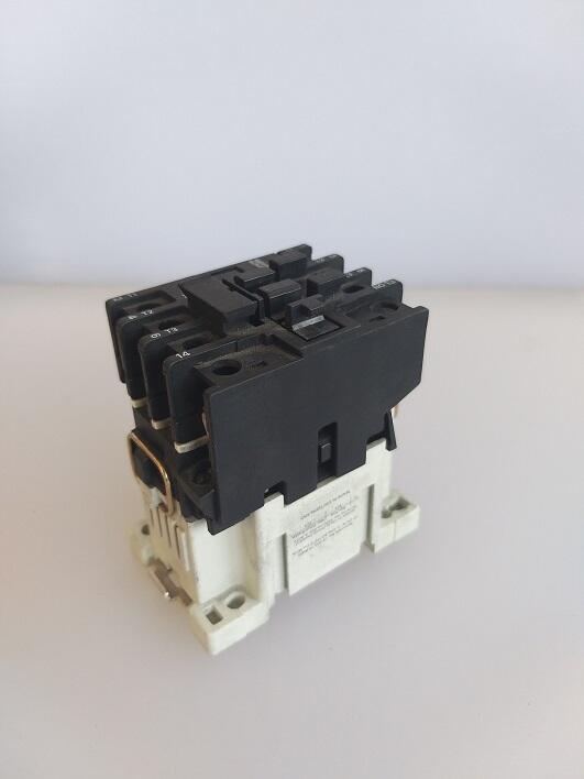 10240590 - Contactor Ca3-9-10 Sprecher Schuh